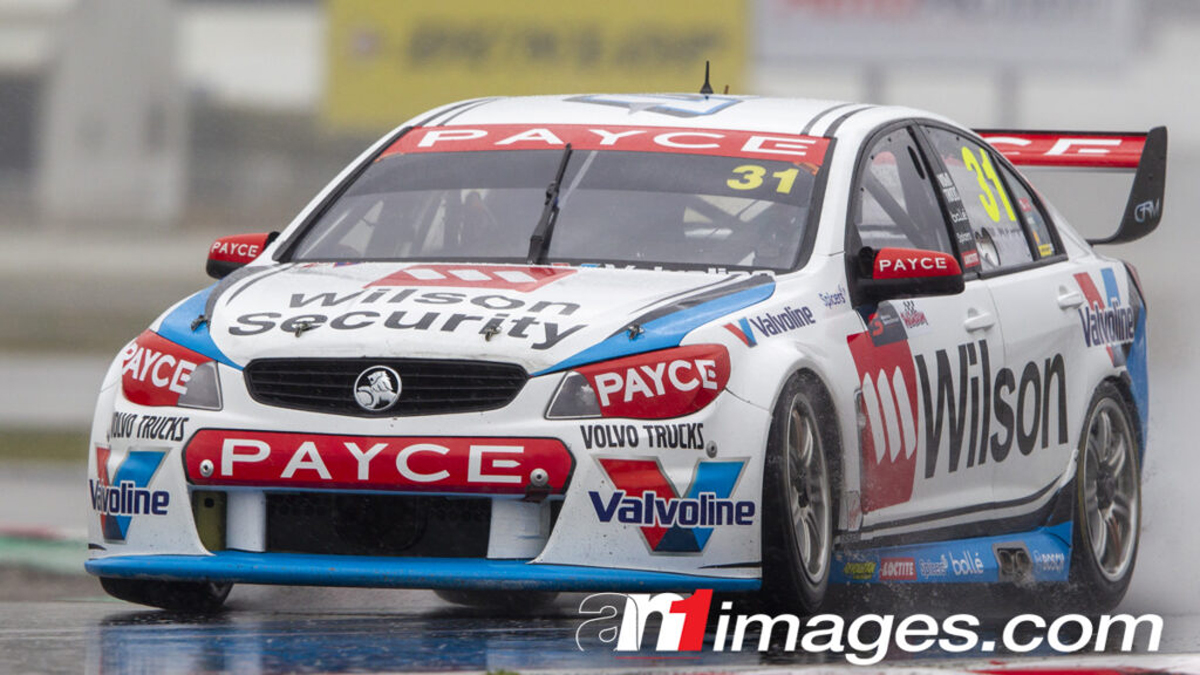 MAJOR SUPERCARS SHIPMENT ARRIVES IN UK